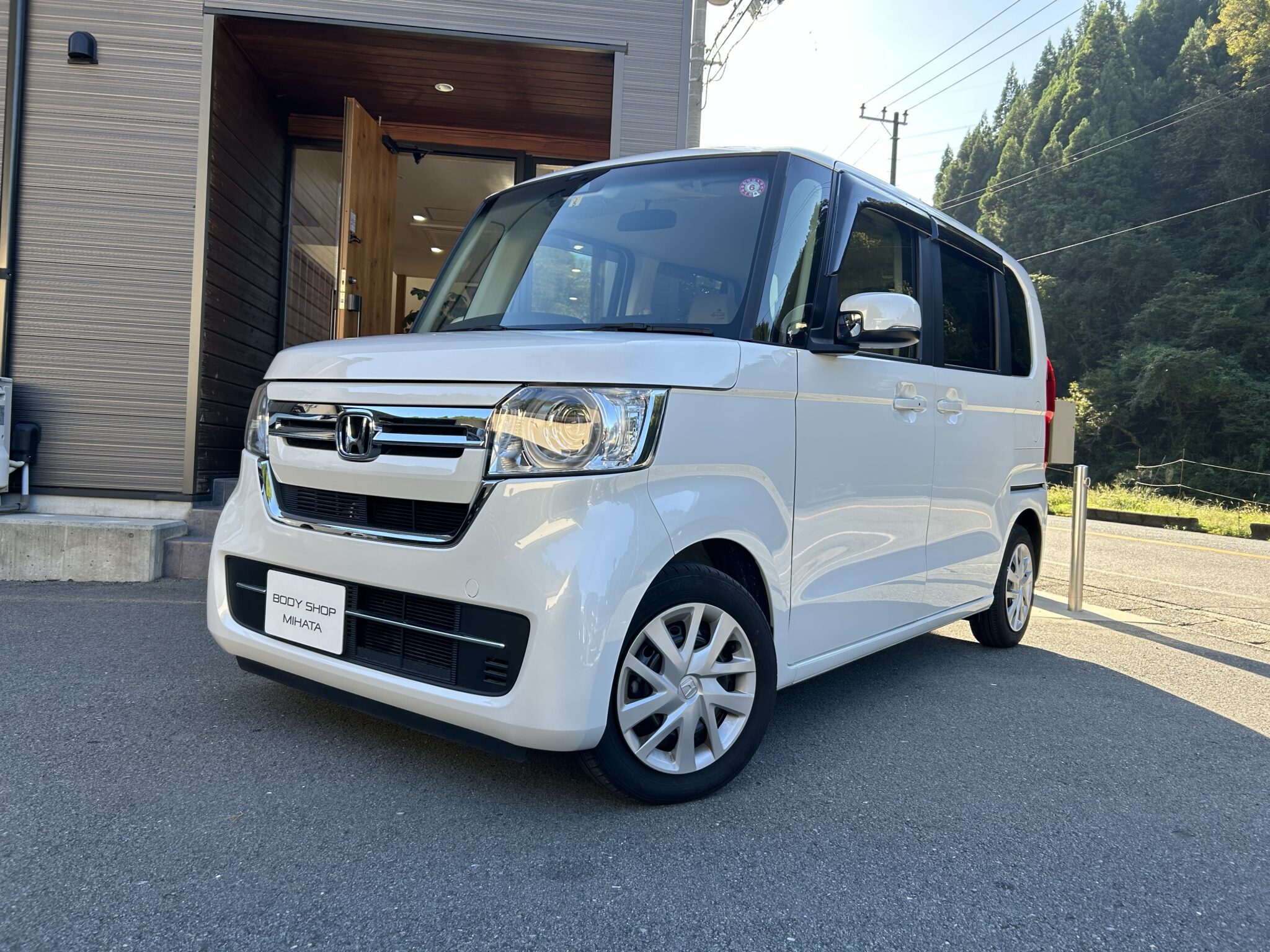 姫路市の自動車修理・鈑金・塗装・コーティング・車検ならボデーショップミハタ｜R5 NBOX L ご成約いただきました。